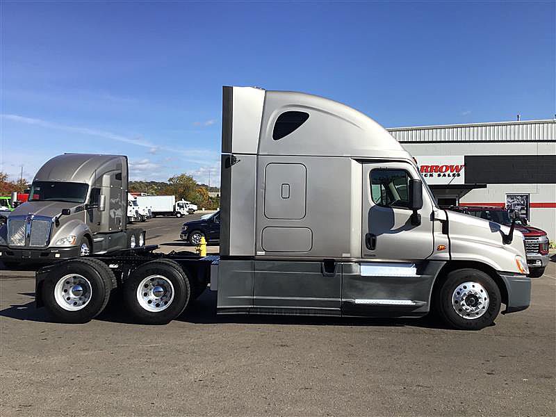 2018 Freightliner CASCADIA EVOLUTION (For Sale) | 72" Sleeper | #256440