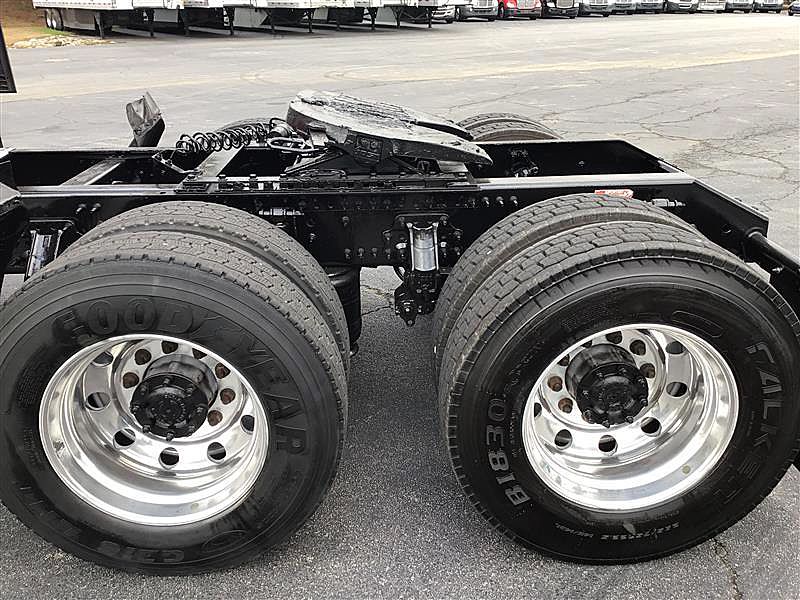 2016 Volvo VNL 670 For Sale | 61" Sleeper | #256508