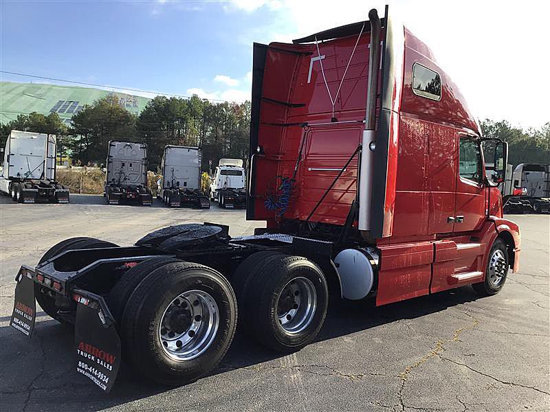 2016 Volvo VNL 670 (For Sale) | 61" Sleeper | #256509