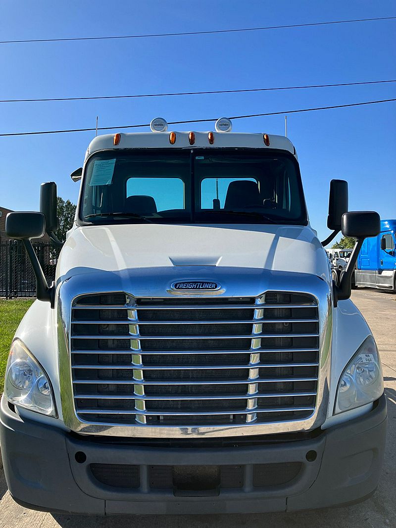 2012 Freightliner Cascadia For Sale | Day Cab | #CSBV8588A