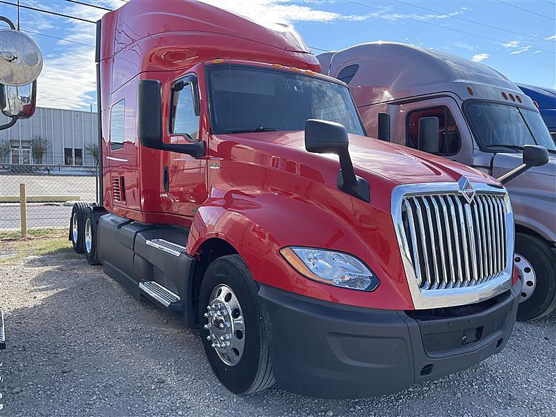 2018 International LT (For Sale) | 73" Sleeper | #256622