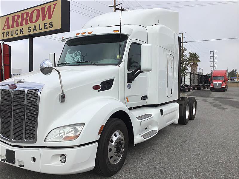 2019 Peterbilt 579 (For Sale) | MID ROOF Sleeper | #256643