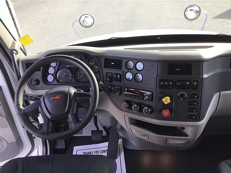 2019 Peterbilt 579 (For Sale) | MID ROOF Sleeper | #256644