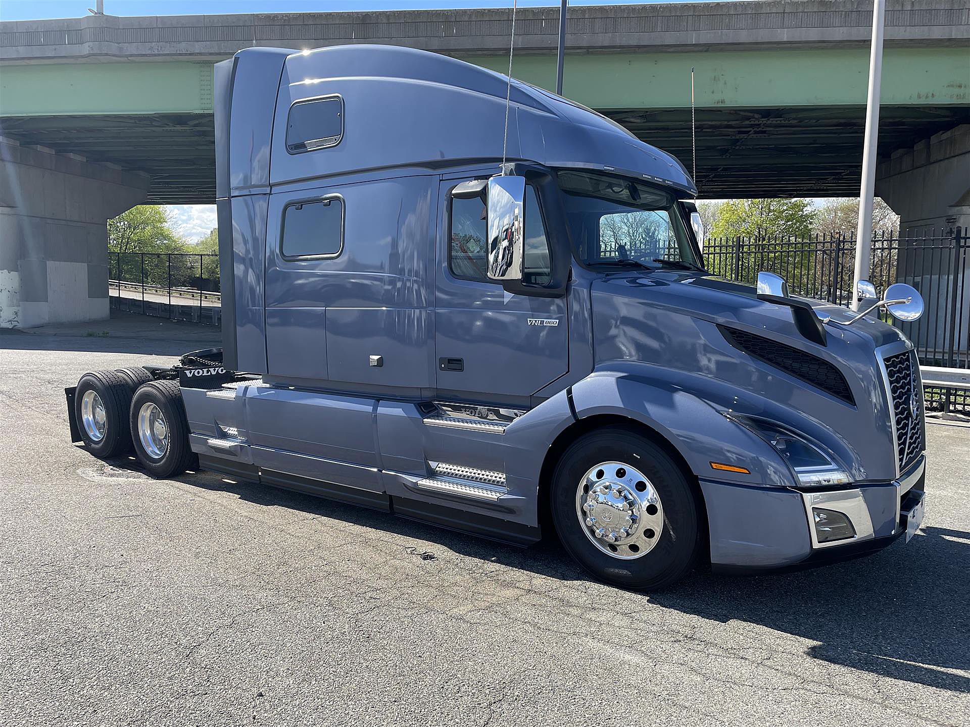 2024 Volvo VNL 860 For Sale | 77" Sleeper | #NJ-12252