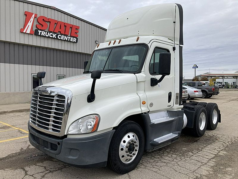 2017 Freightliner Cascadia (For Sale) | Day Cab | #757810