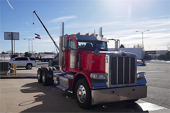 2017 Peterbilt 389 (For Sale) | Day Cab Sleeper | #4799