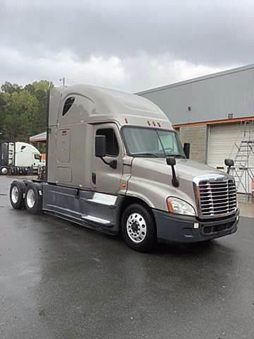 2017 Freightliner Cascadia For Sale | 72" Sleeper | #49695