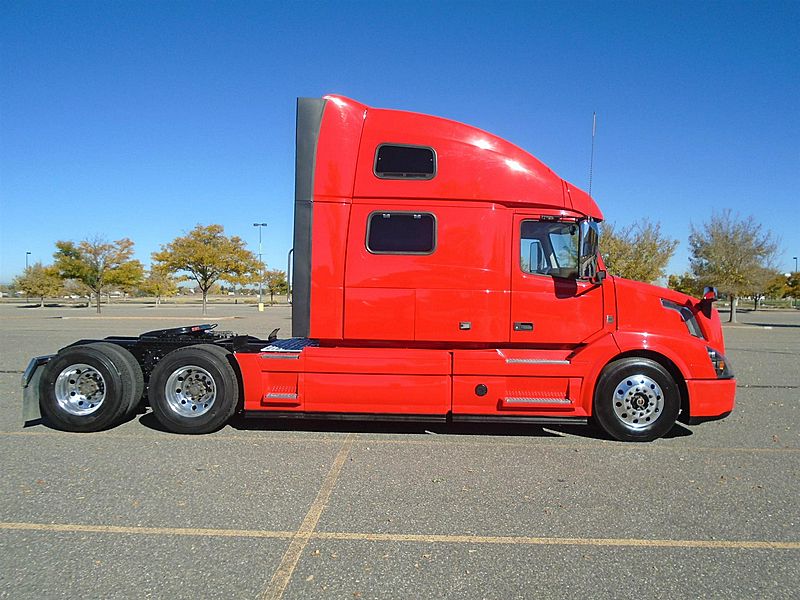 2018 Volvo VNL 780 (For Sale) | 77" Sleeper | #23VU998514