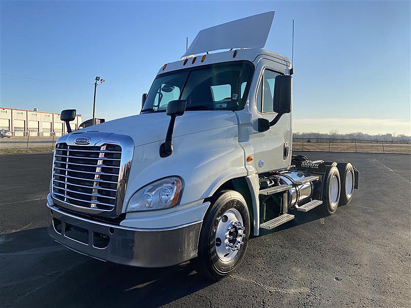 2015 Freightliner CASCADIA (For Sale) | NON Sleeper | #256797