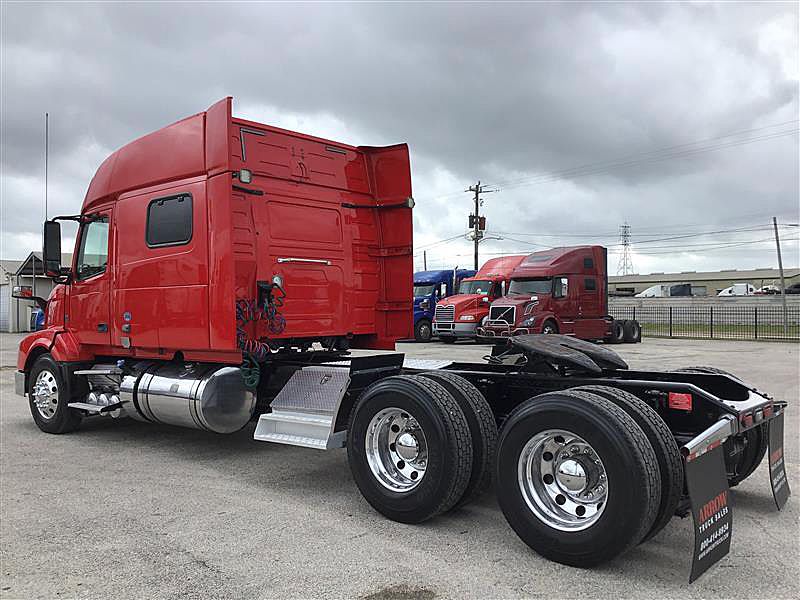 2017 Volvo VNL 730 For Sale | 77" Sleeper | #256764