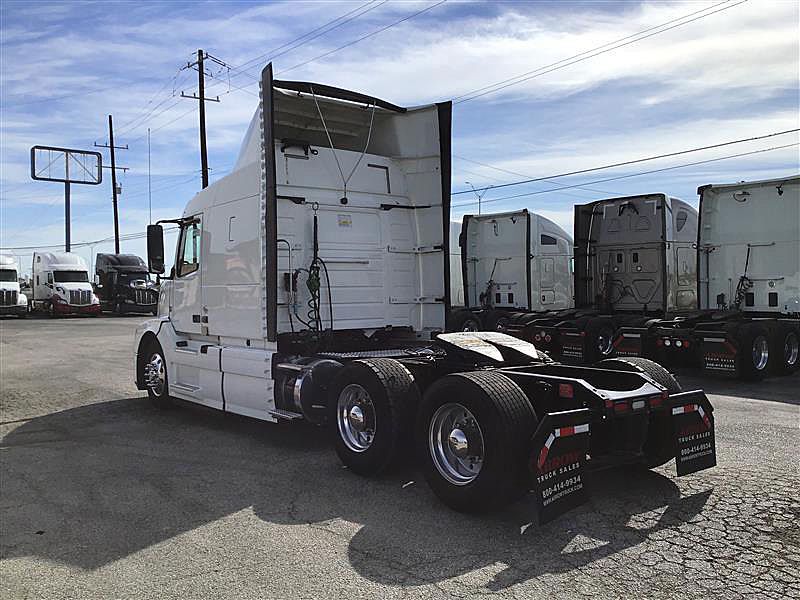 2017 Volvo VNL 630 For Sale | 61" Sleeper | #256784