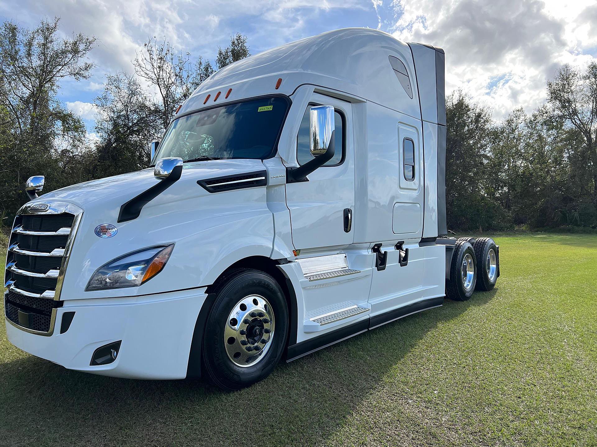2024 Freightliner Cascadia For Sale | 72" Sleeper | #UX2763