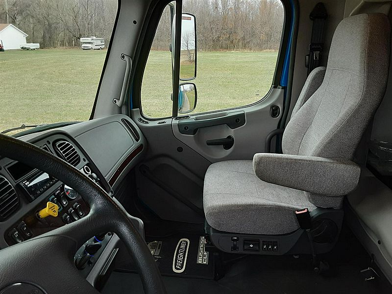 2019 Freightliner M2 106 For Sale | Sleeper Truck | #89443