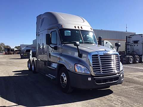 2017 Freightliner Cascadia For Sale | 72" Sleeper | #60973