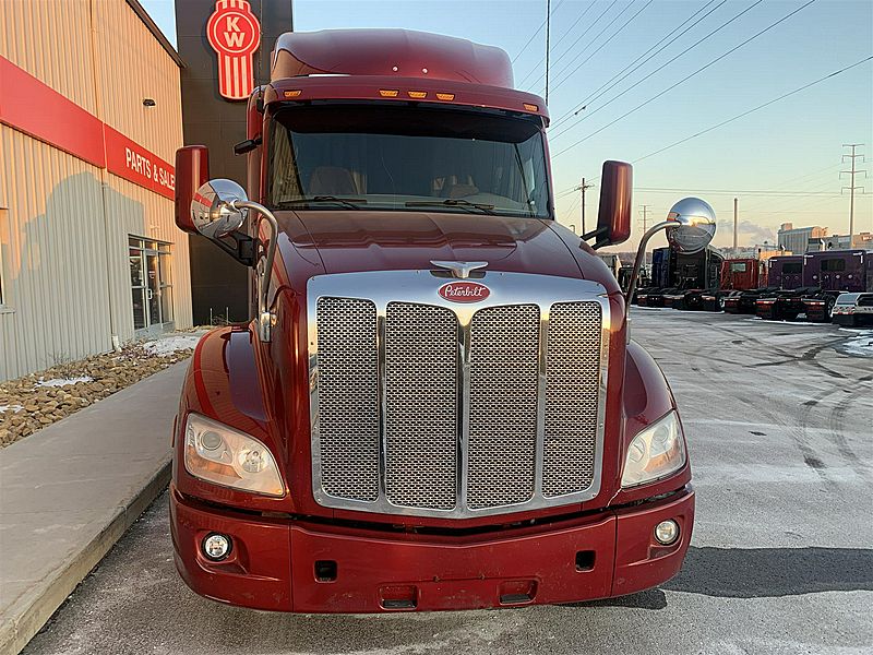 2017 Peterbilt 579 (For Sale) | 80" Sleeper | #5328
