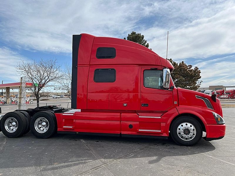2018 Volvo VNL 780 (For Sale) | 77" Sleeper | #23VU998515