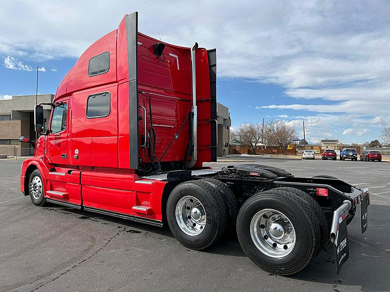 2018 Volvo VNL 780 (For Sale) | 77" Sleeper | #23VU998515