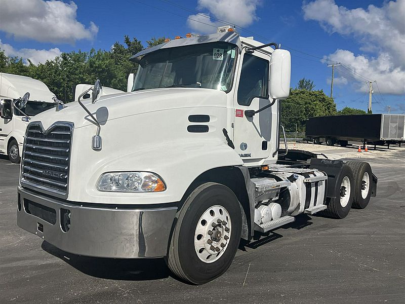 2016 Mack Pinnacle CXU613 (For Sale) | Day Cab | #10MU075066