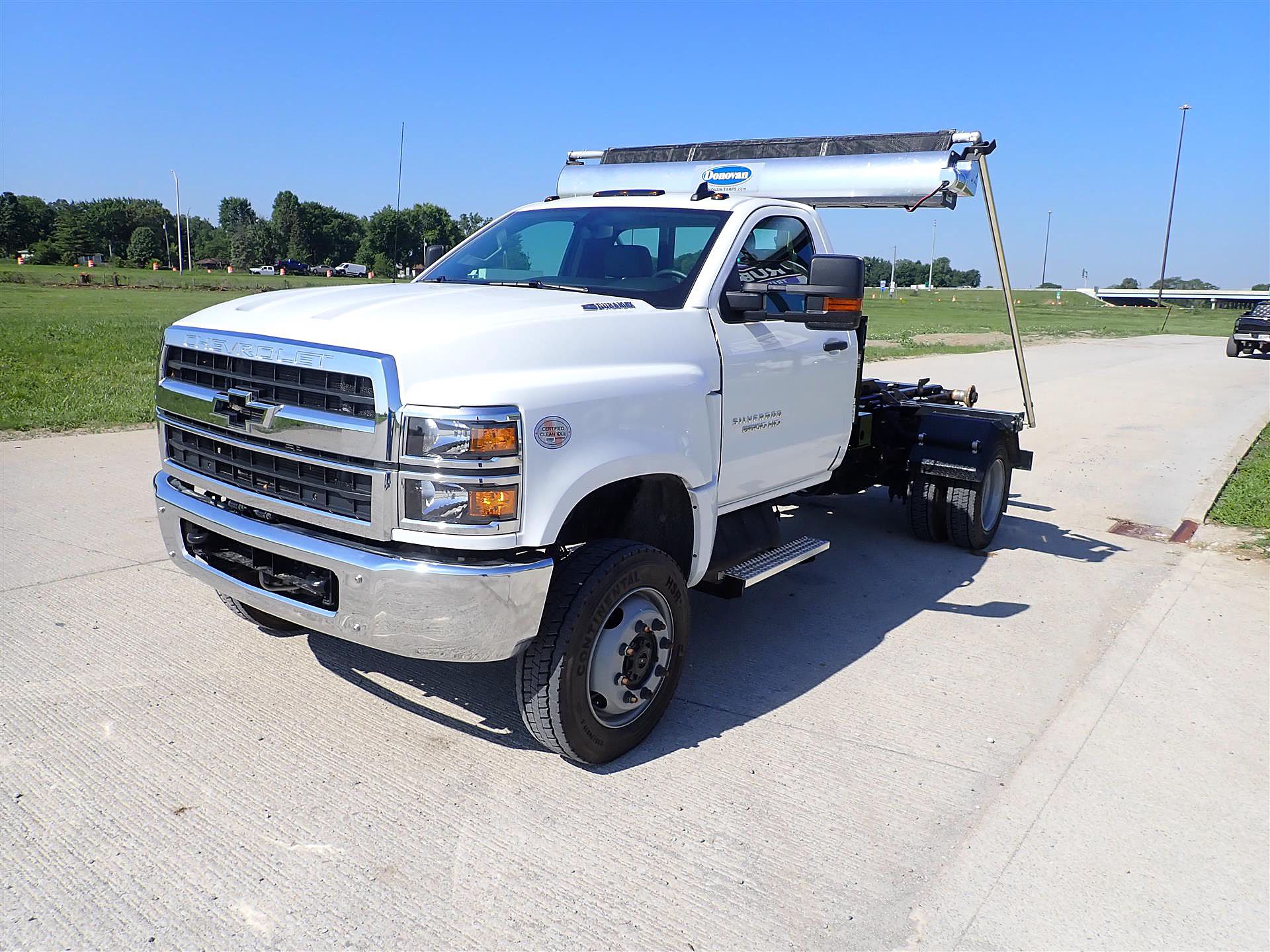 2022 Chevrolet 6500 4X4 (For Sale) | Hook Lift | Non CDL | #P731442