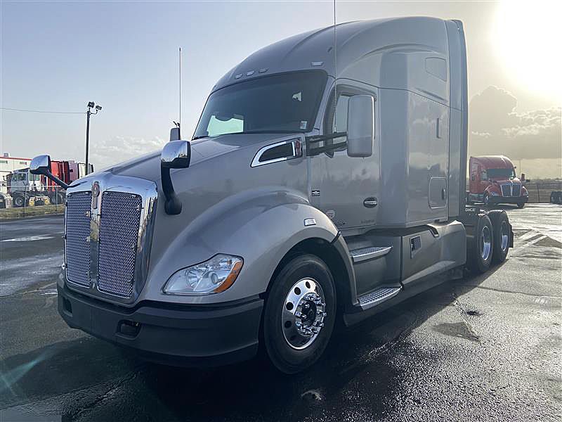 2019 Kenworth T680 (For Sale) | 76" Sleeper | #257051