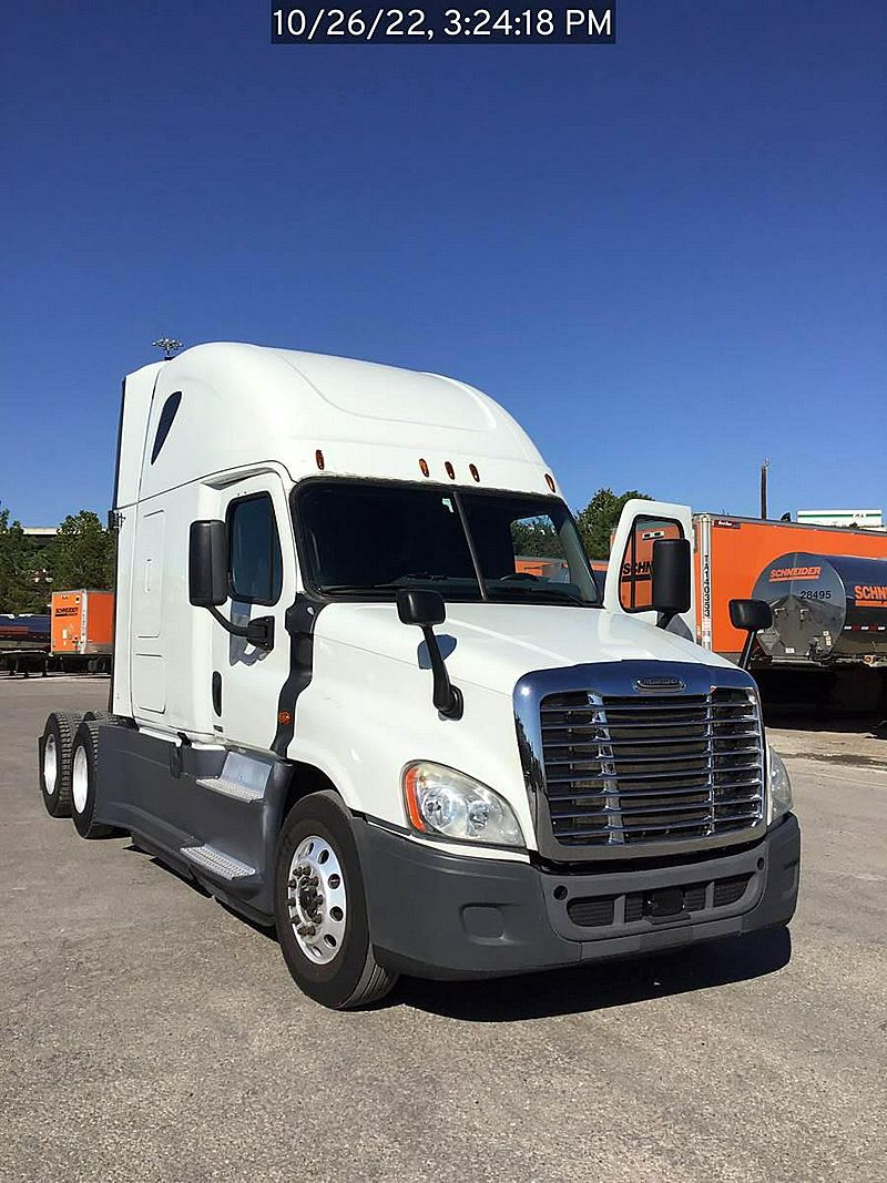 2017 Freightliner Cascadia (For Sale) | 72" Sleeper | #49756
