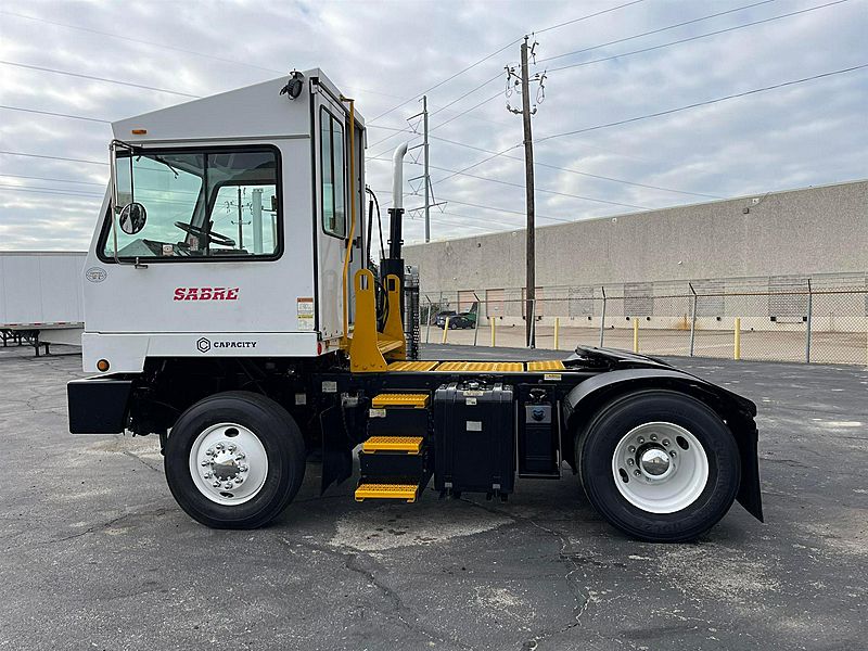2018 Capacity Sabre For Sale | Yard Spotter | #U9329