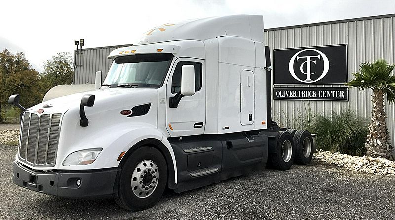 2017 Peterbilt 579 (For Sale) | 74" Sleeper | #SA2771