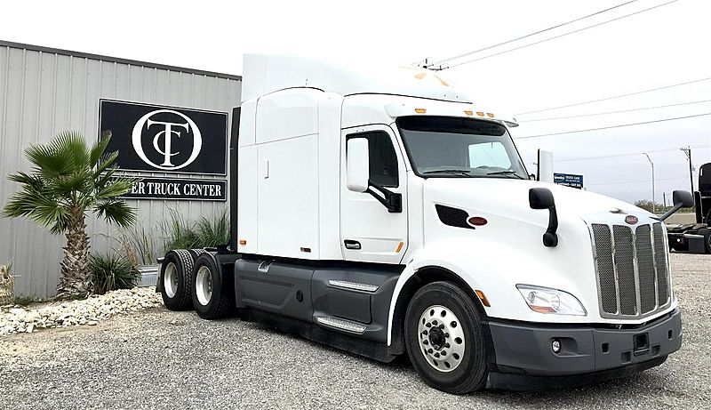 2017 Peterbilt 579 (For Sale) | 74" Sleeper | #SA2772