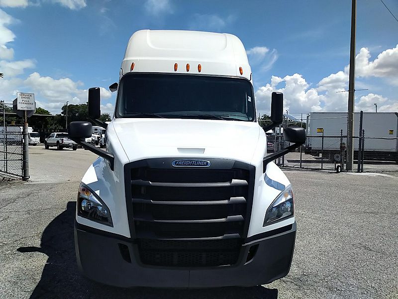 2020 Freightliner Cascadia (For Sale) | Sleeper Truck | #03FUKV8417