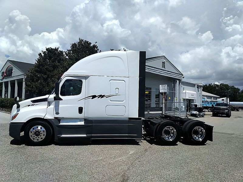 2020 Freightliner Cascadia (For Sale) | Sleeper Truck | #03FUKV8417