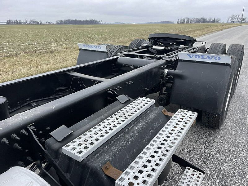 2002 Volvo VHD For Sale | Semi Truck | #7689