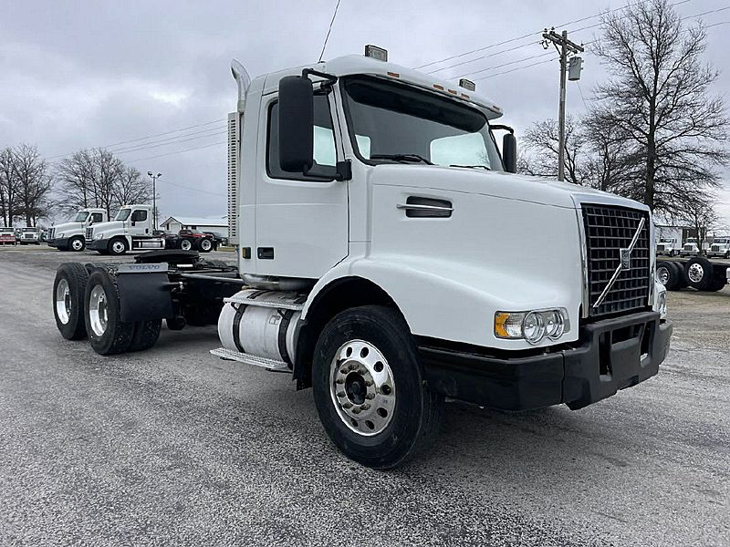 2002 Volvo VHD For Sale | Semi Truck | #7689
