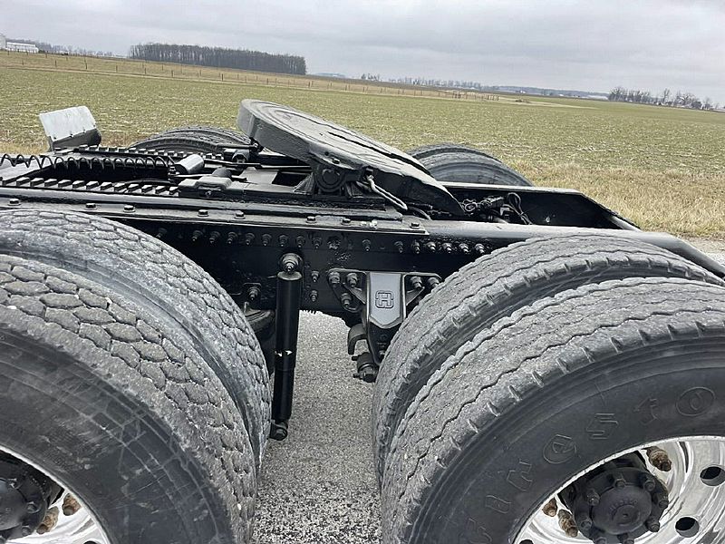 2002 Volvo VHD For Sale | Semi Truck | #7689