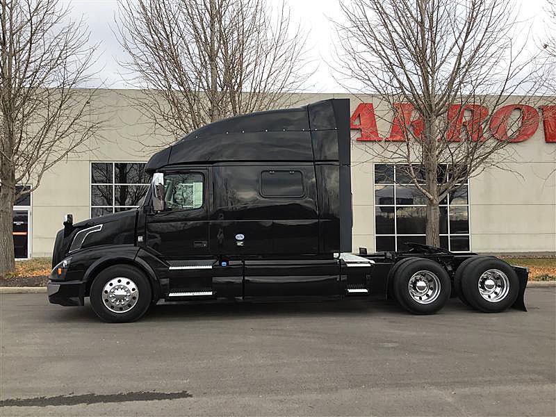 Volvo VNL 730 Volvo Sleeper Trucks Sleeper Trucks