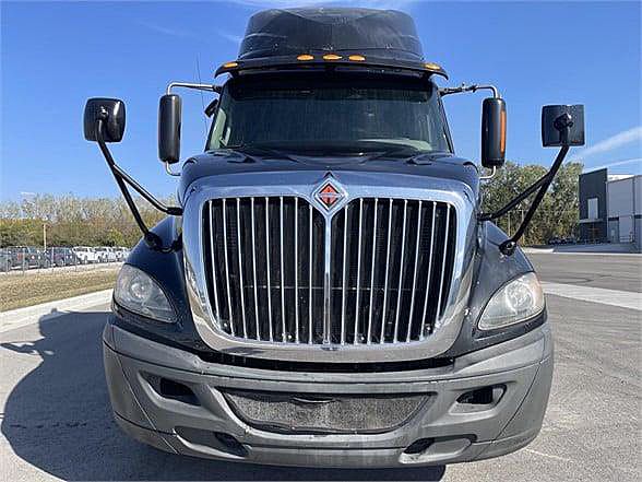 2015 PROSTAR (For Sale) | 56" Sleeper | #5502