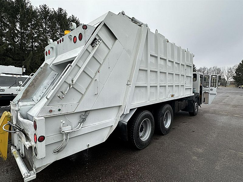 2005 CCC LET2-46 For Sale | Refuse Truck | #8801