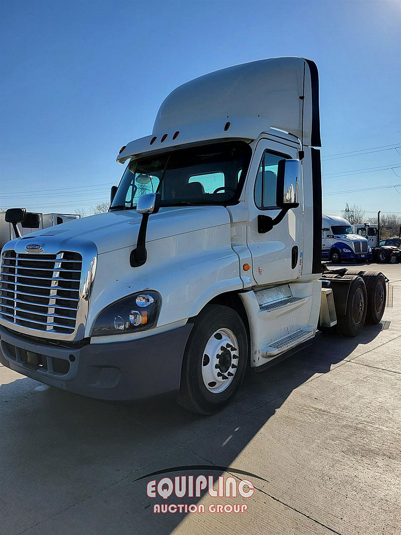 2020 Freightliner CASCADIA For Sale | Day Cab | #CABLSLP8055