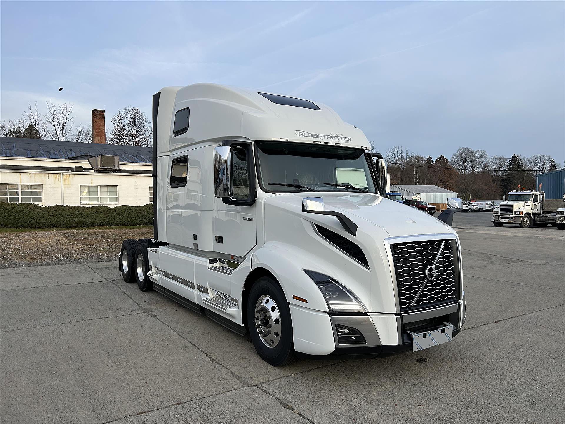 2024 Volvo VNL 860 (For Sale) | 77" Sleeper | #AV-1050