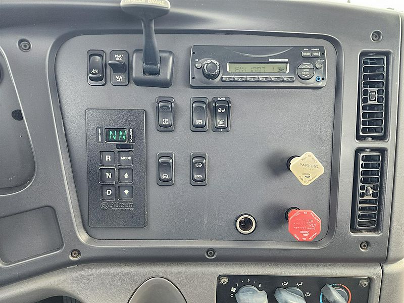 2014 Freightliner M2 (For Sale) | Day Cab | #2*22283