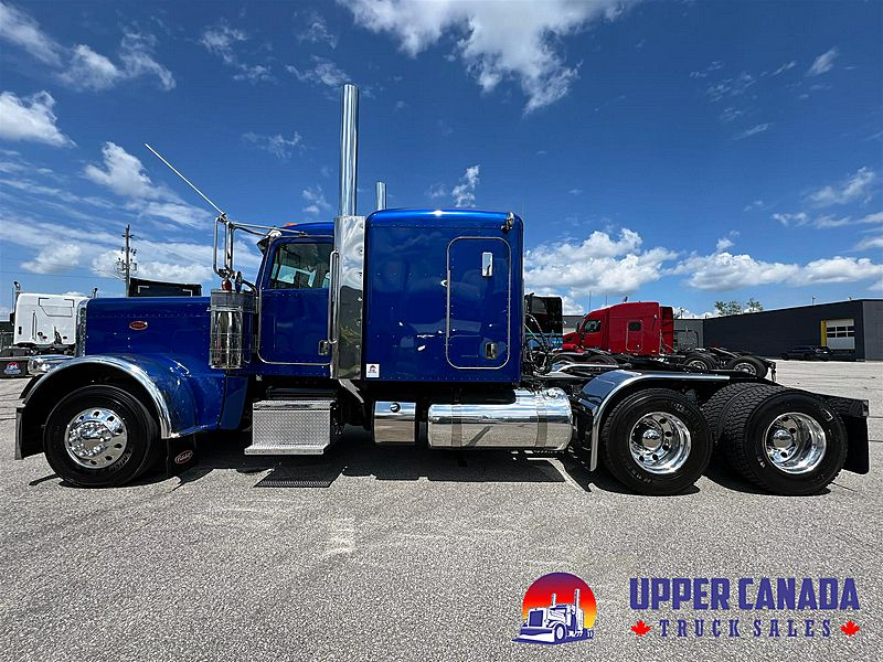 2017 Peterbilt 389 For Sale | 72" Sleeper | #3174823