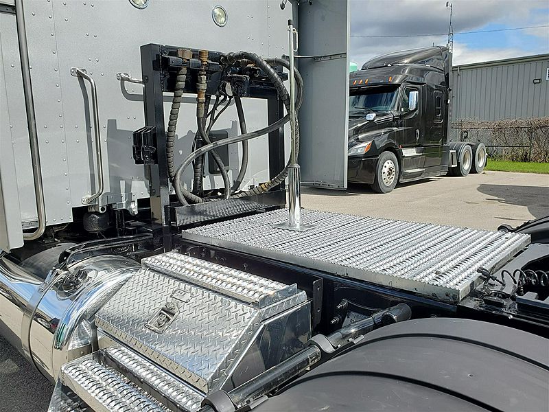 2018 Peterbilt 579 (For Sale) | 72" Sleeper | #3184627
