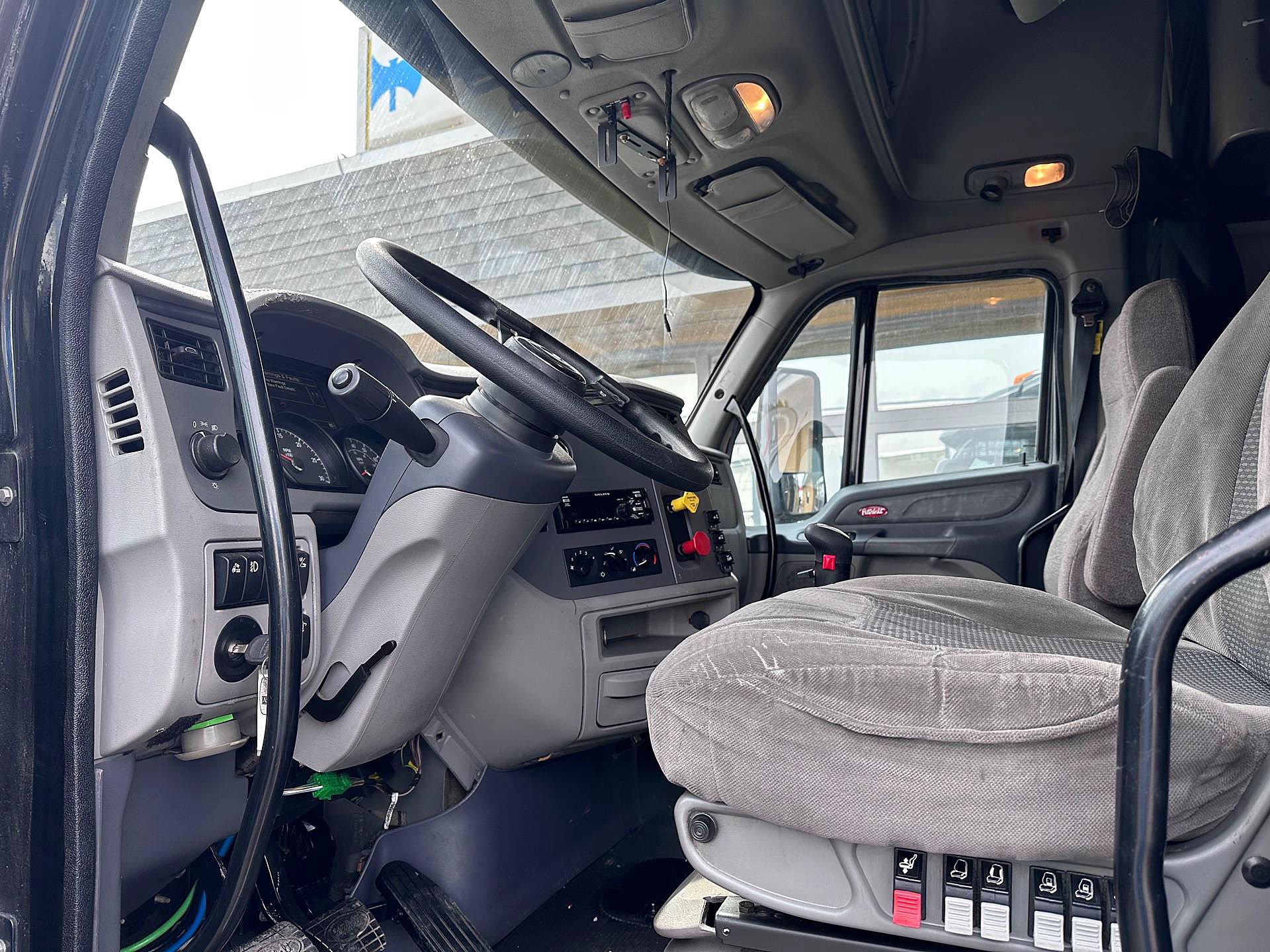 2016 Peterbilt 587 For Sale | 75" Sleeper | #1200