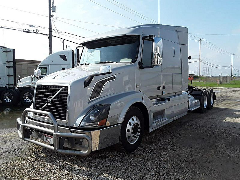 2017 Volvo VNL 630 For Sale | 61" Sleeper | #666044