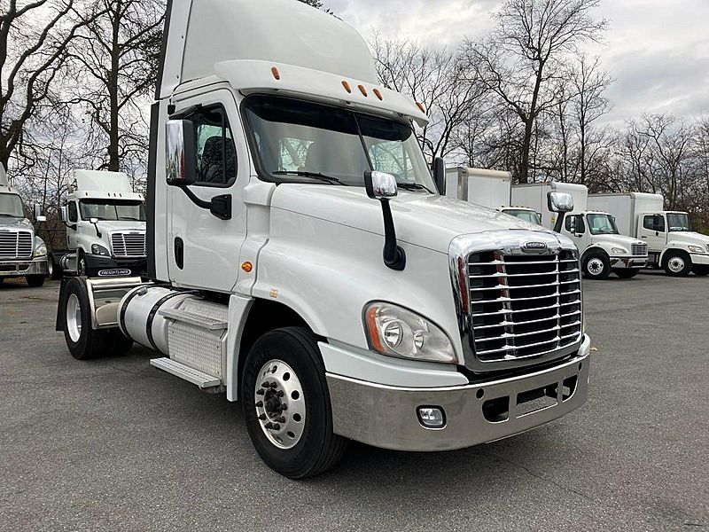 2018 Freightliner CASCADIA For Sale | Day Cab | #517967