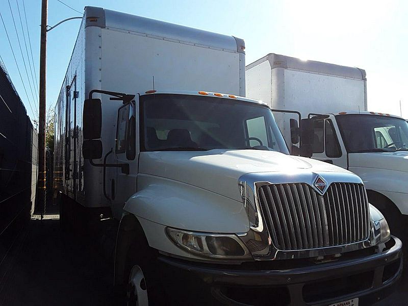 2016 Navistar International 4300 (For Sale) | 26' Box | Non CDL | #651917