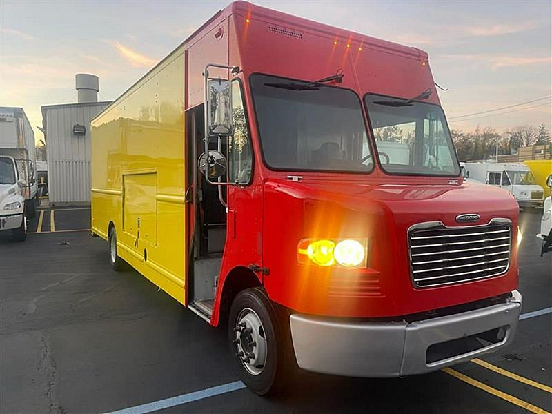 2016 Freightliner MT55 For Sale | 22' Box | Non CDL | #650309