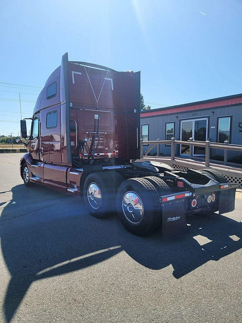 2019 Volvo VNL 860 For Sale | 73" Sleeper | #840687
