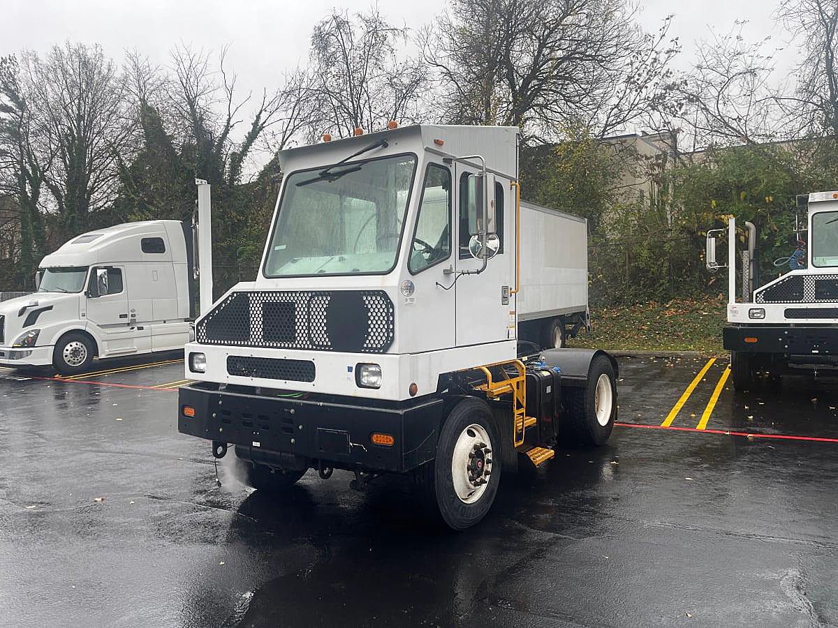 2017 Capacity SABRE 5 4X2 For Sale | Yard Spotter | #755958