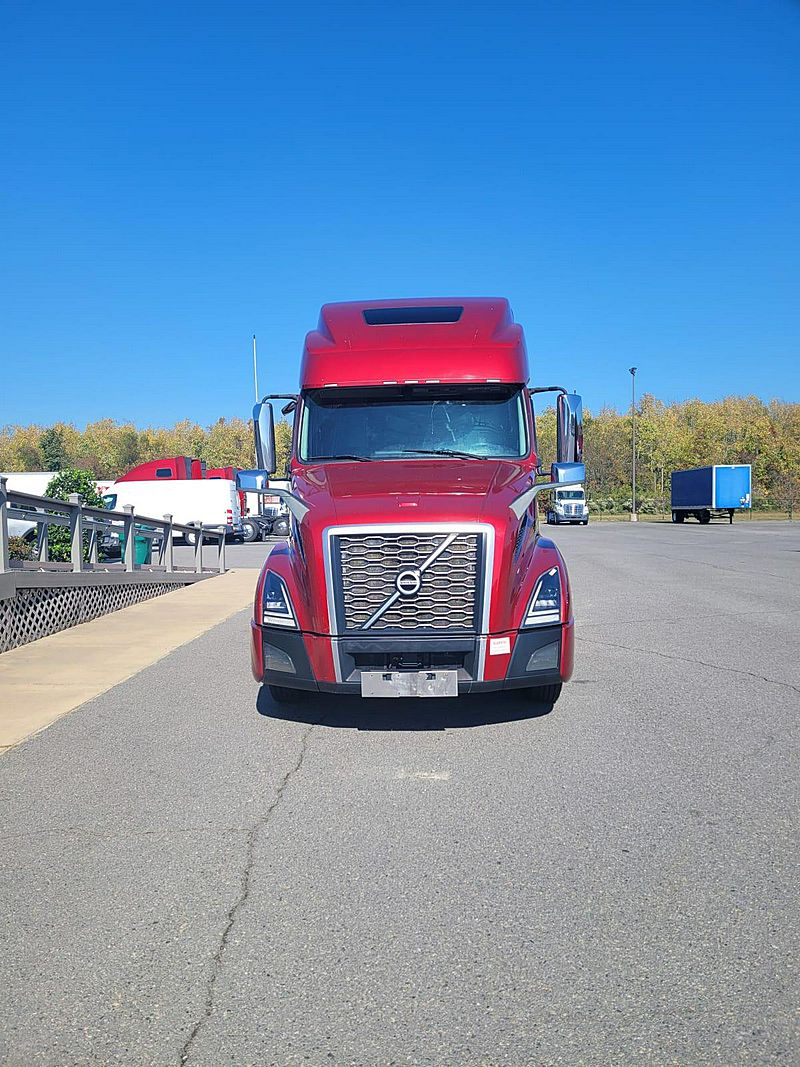 2019 Volvo VNL64T 860 (For Sale) | 73" Sleeper | #840686