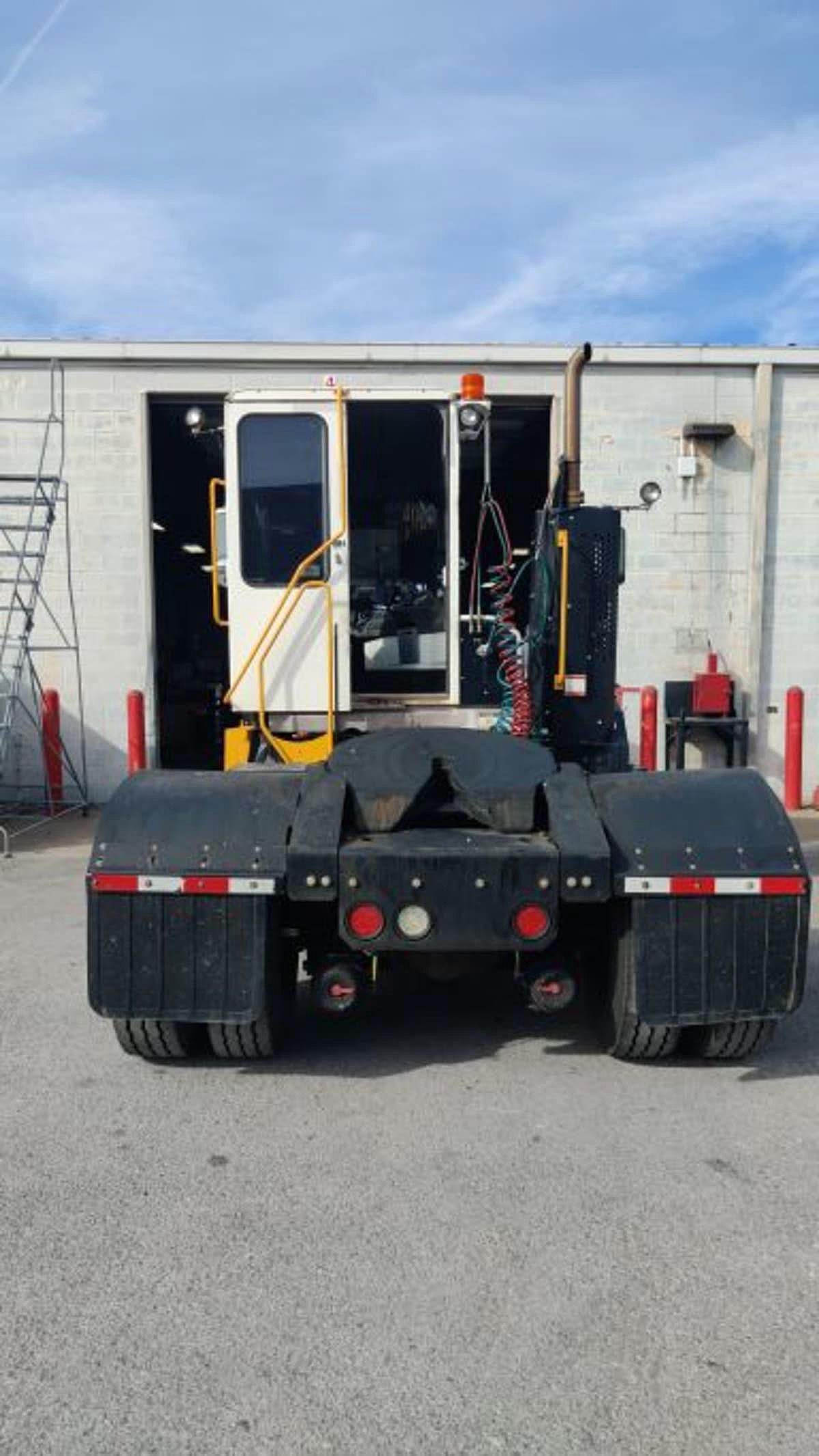 2019 Ottawa 4X2 T2 For Sale | Yard Spotter | #241823